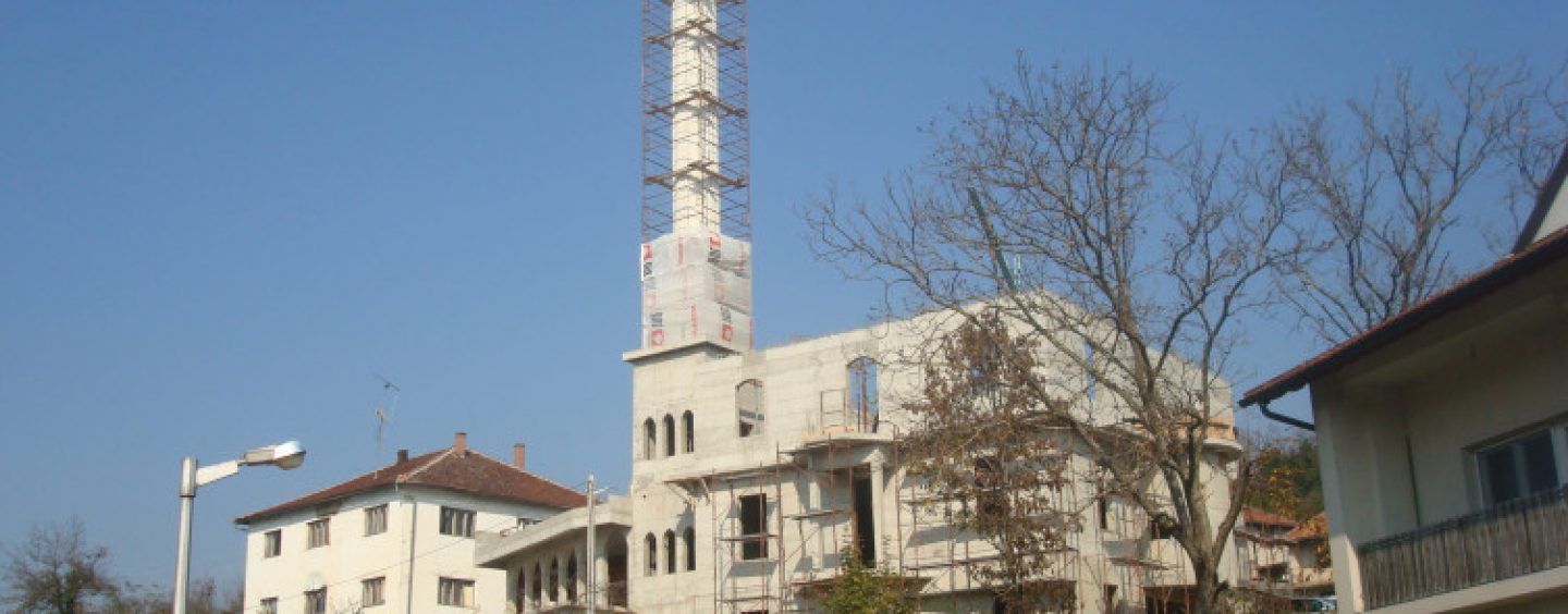 Macanovici.net Džamija u Pećigradu imat će munaru visoku 70 metara ...